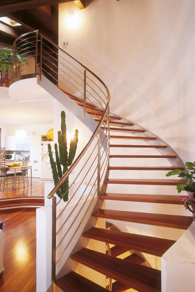 Scala Elicoidale in legno o metallo per interni ed esterni - BRB ...